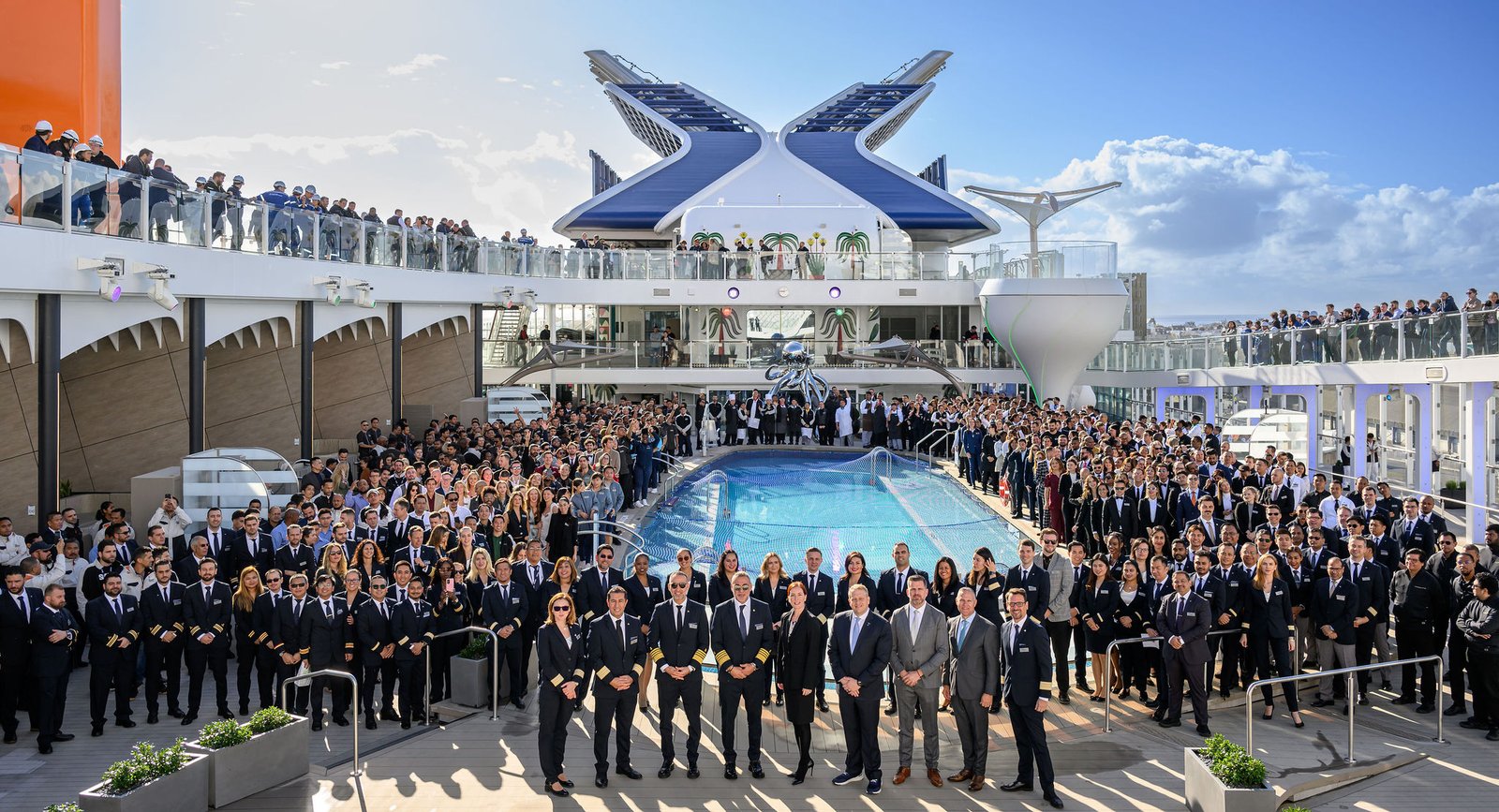 Η Celebrity Cruises παραλαμβάνει το πολυαναμενόμενο Celebrity Ascent ...